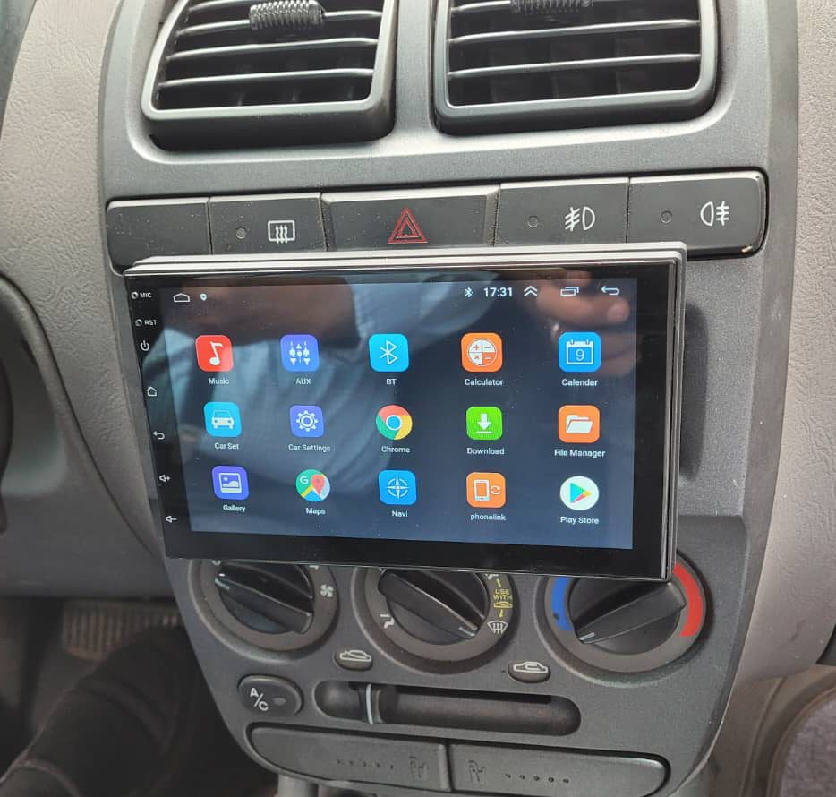 مانیتور۷ اینچ هیوندا ورنا مدل T3Lبرند Mediatech همراه با سوکت و قاب فابریک - فروشگاه جهان اسپرتز