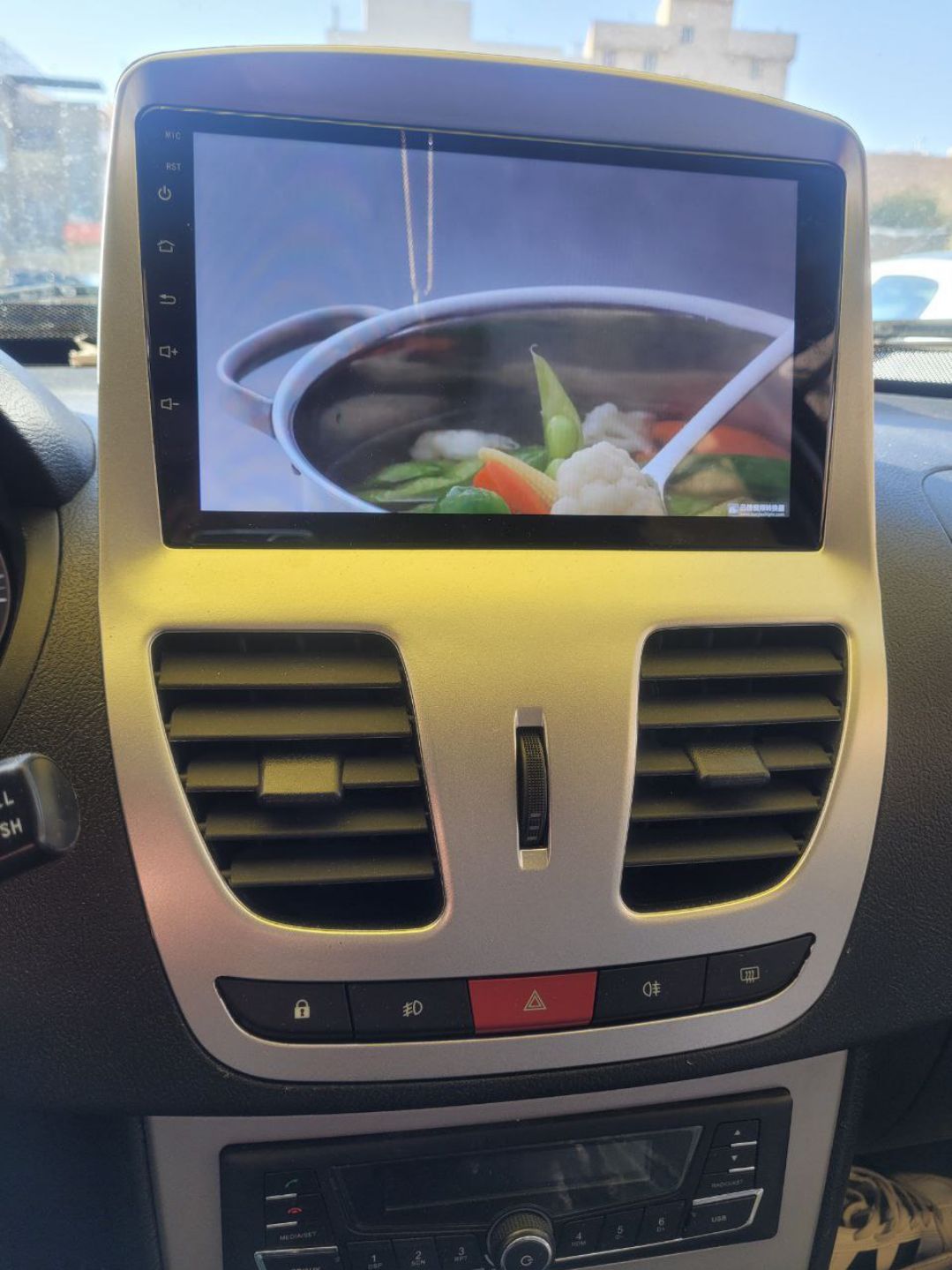 مانیتور 11 اینچ کوییک و ساینا مدل T3L برند Mediatech همراه با سوکت و قاب فابریک - فروشگاه جهان ...